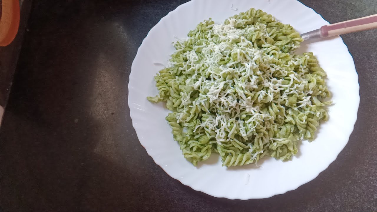 Delicious cheese Palak pasta simple and easy recipe - YouTube