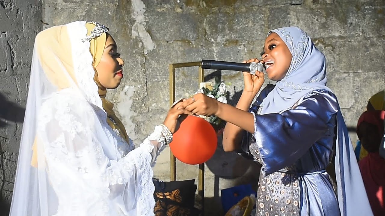 HII NI ZAIDI YA UPENDO UKHTY SHARA ALIMSAPRISE WIFI YAKE KWENYE URADI ...