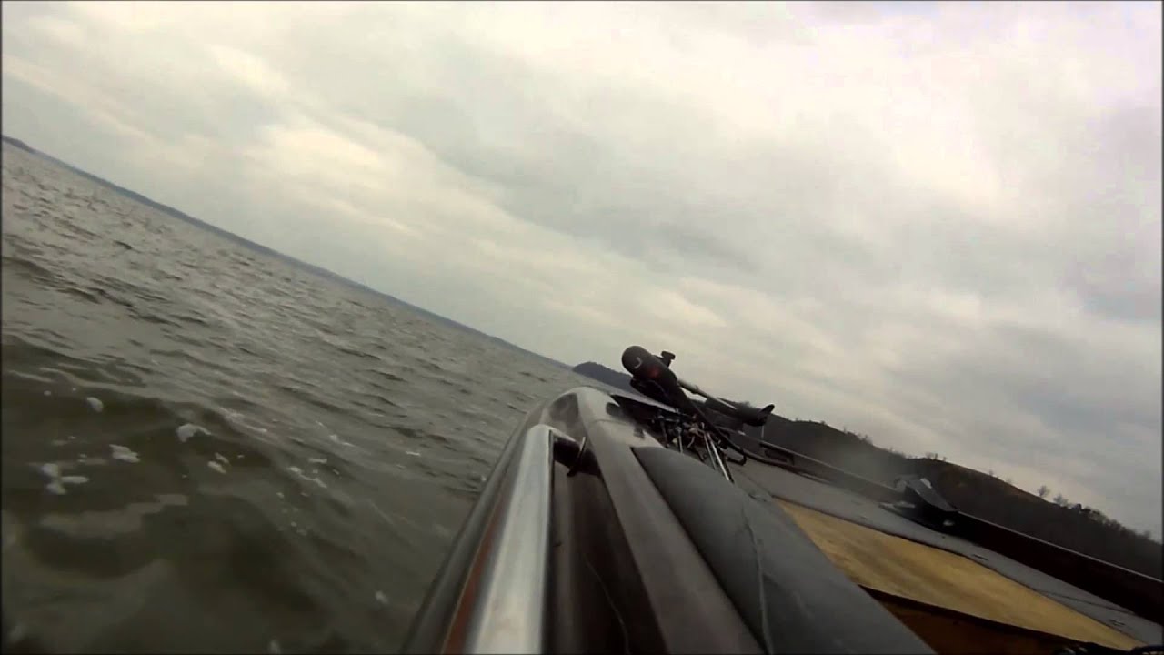 Ranger 461VS Kentucky lake run in chop hd - YouTube