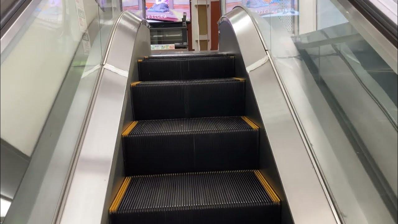 【東芝】1X エスカレーター マツヤデンキ南ながれやま店 1X escalator Matsuya Denki Minami-Nagareyama shop Chiba Japan - YouTube