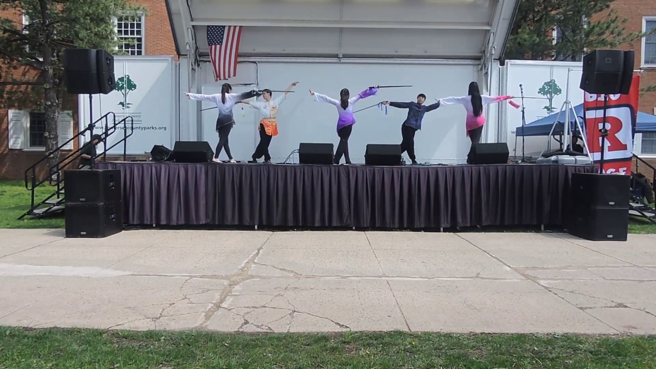 Sword Dance @ Rutgers Day - YouTube