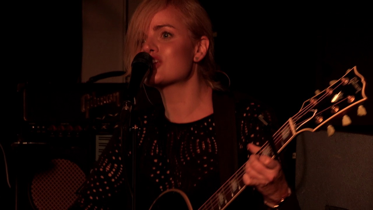 Lesley Pike's Instagram, Twitter & Facebook on IDCrawl