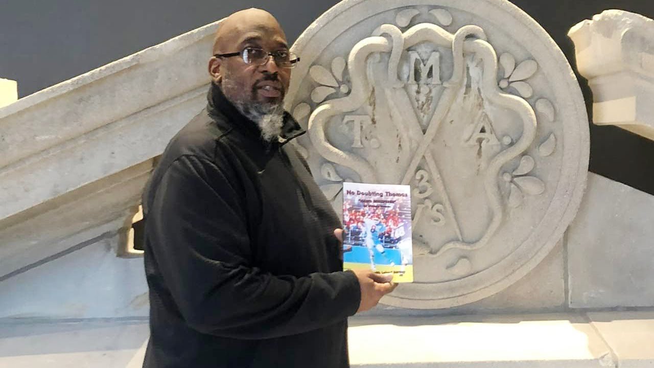 Former Razorback QB Greg Thomas on book, decision to come here - YouTube