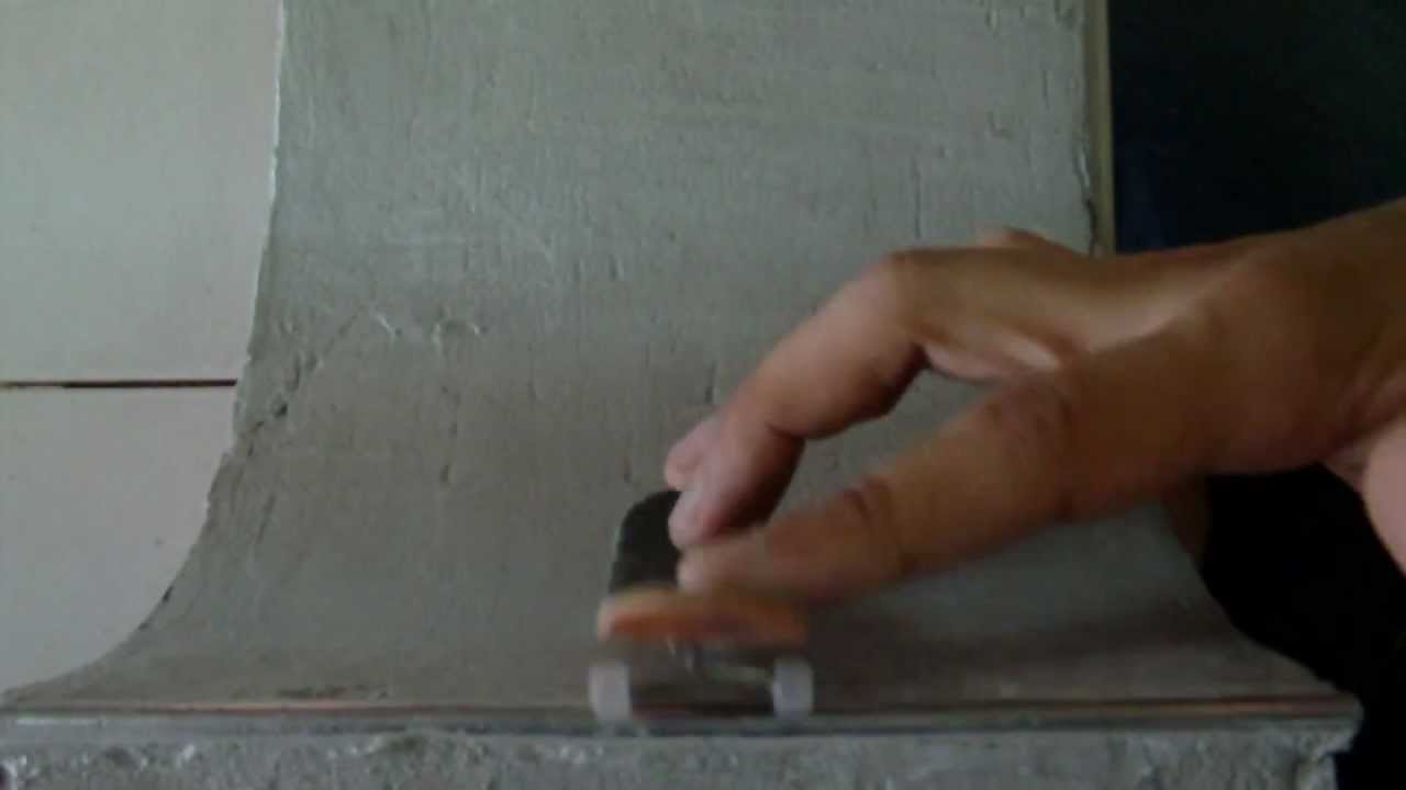 CONCRETE FINGERBOARD HALFPIPE - YouTube