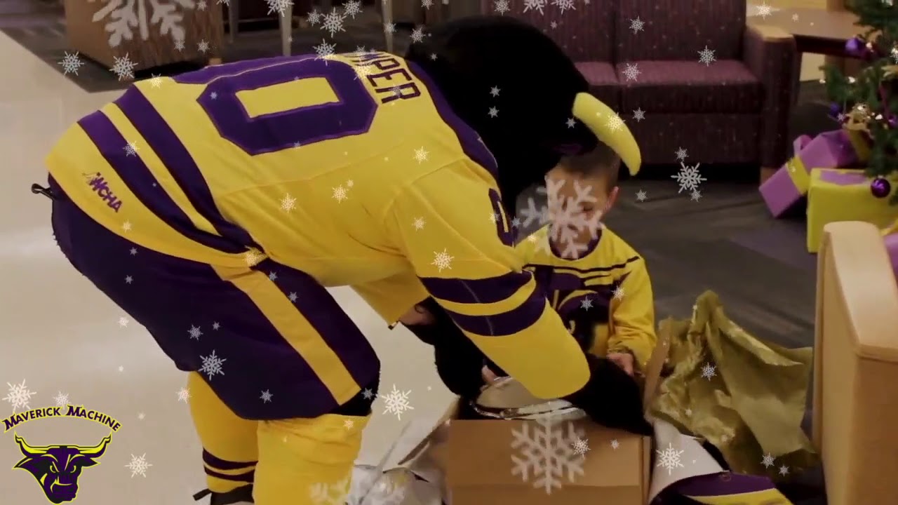 MSO Holiday Countdown: MNSU Maverick Machine Athletic Band Plays Jingle ...