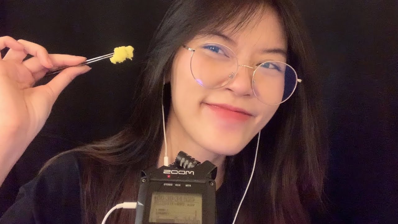 ASMR Thai Ear Cleaning / Ear Wax 💛 - YouTube