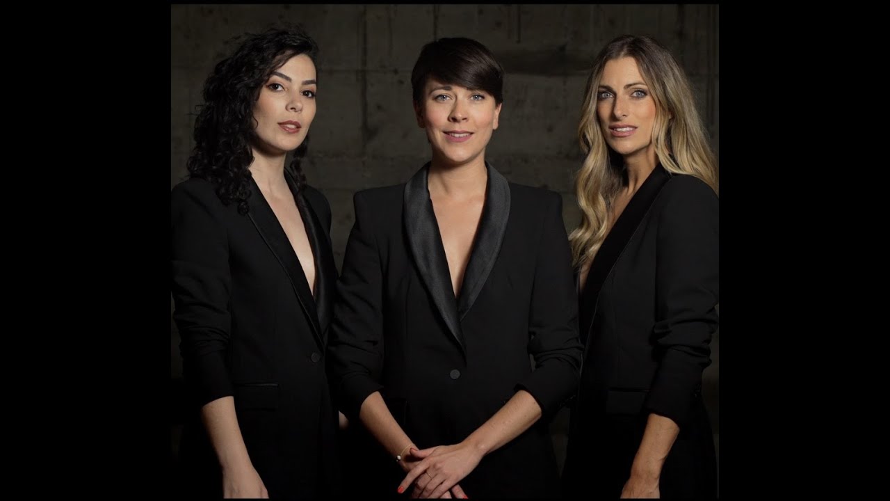 Hallelujah cover by Les Colette's - YouTube