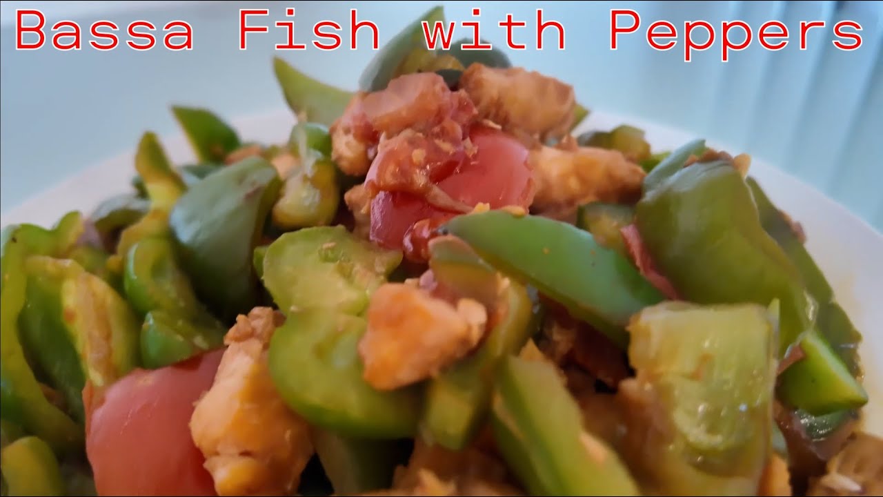 Bassa Fish with Peppers 青椒炒熏鱼(cooking) - YouTube