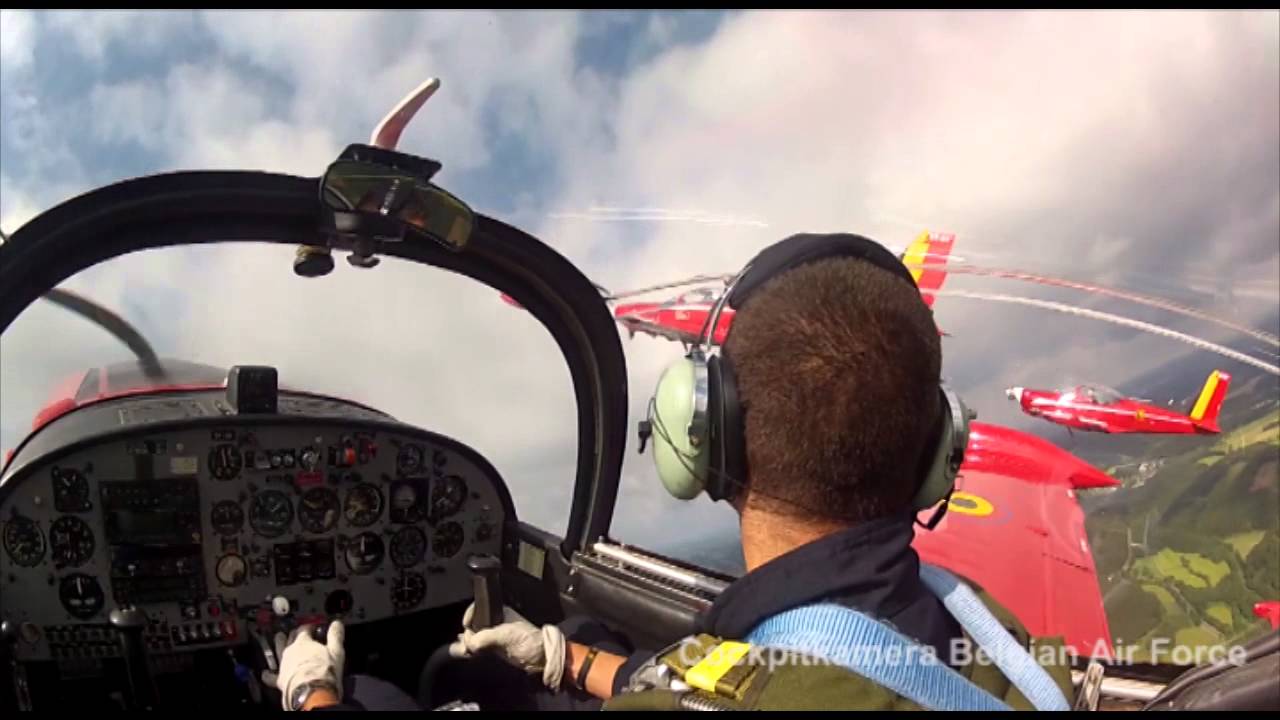 Spektakuläre Airshow der Red Devils / Cockpitkamera! - YouTube