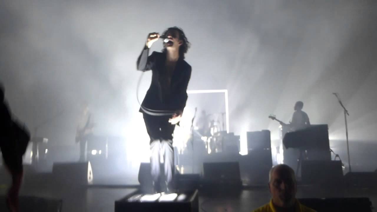 The 1975 | The City | Manchester Apollo | 2014 - YouTube