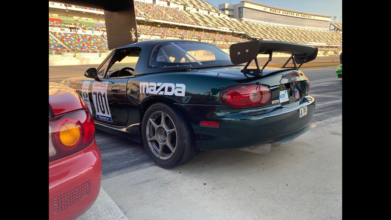 Rosmar Racing 14 Hour Champ Car Race at Daytona (Green 701) - YouTube