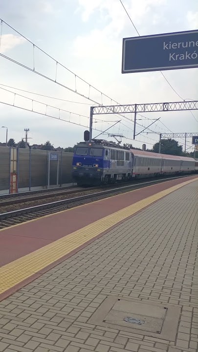 EP09 -015 Porta Moravica near Cracow,Poland + BEEP - YouTube