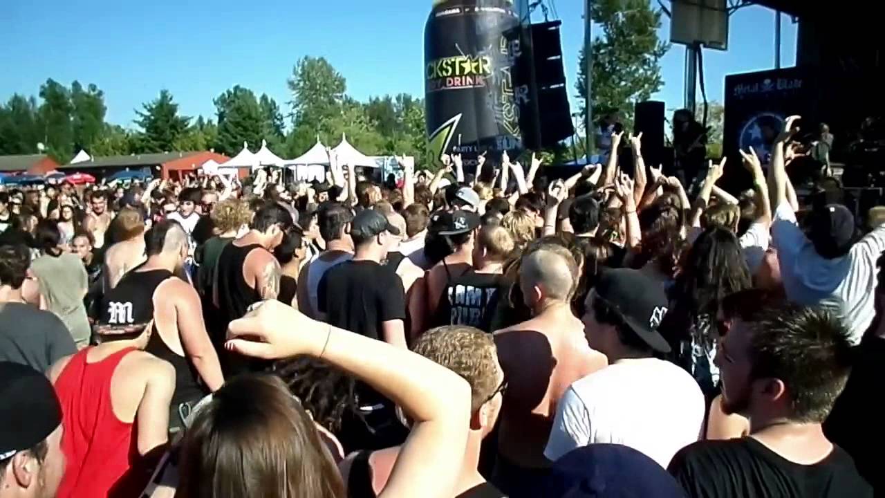 Mosh Pit at Whitechapel concert. - YouTube