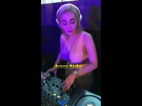 susu Tumpah beby fey live