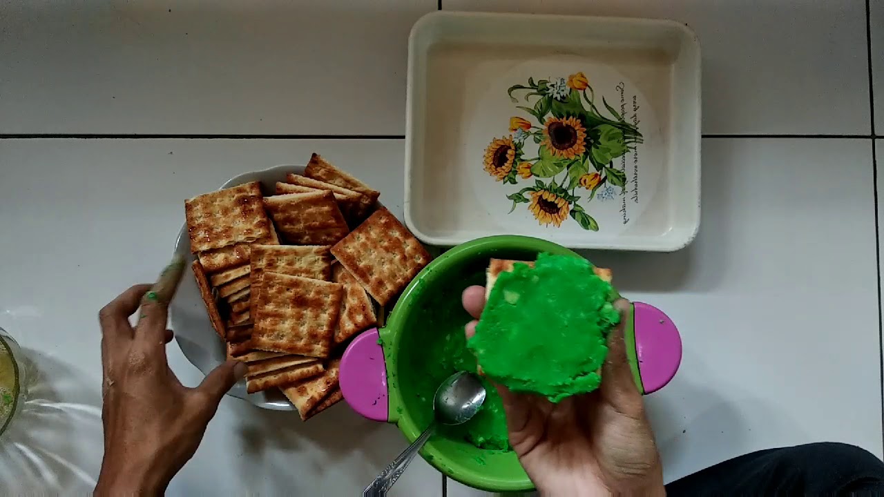 Cara membuat gabin fla tape singkong rasa pandan keju - YouTube