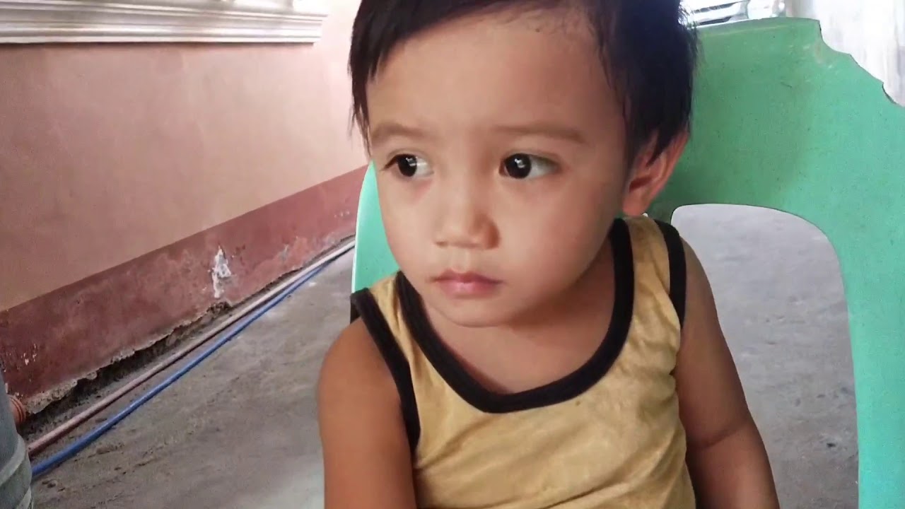 Most behave little Boy in the world - YouTube