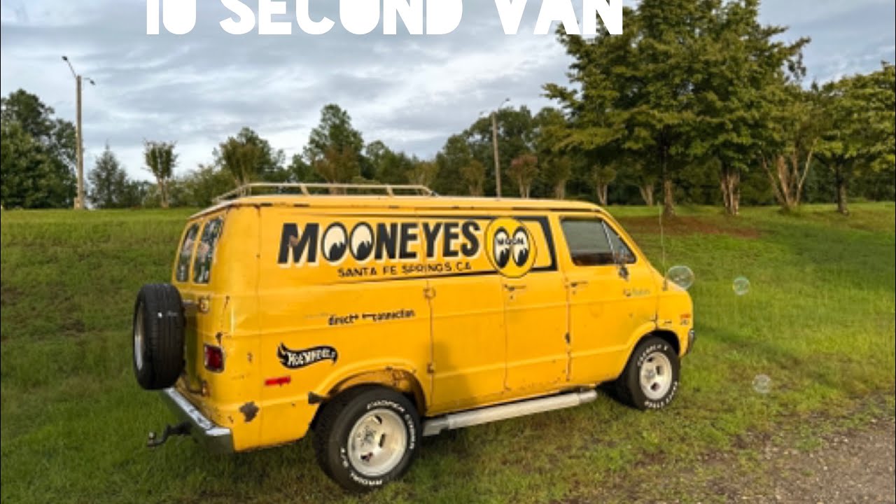 Drag racing a van 10 second van - YouTube