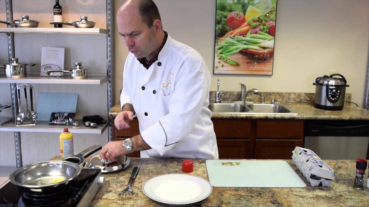 The Fundamental Kitchen 'TFK' Video Tutorial - Fried Egg - YouTube