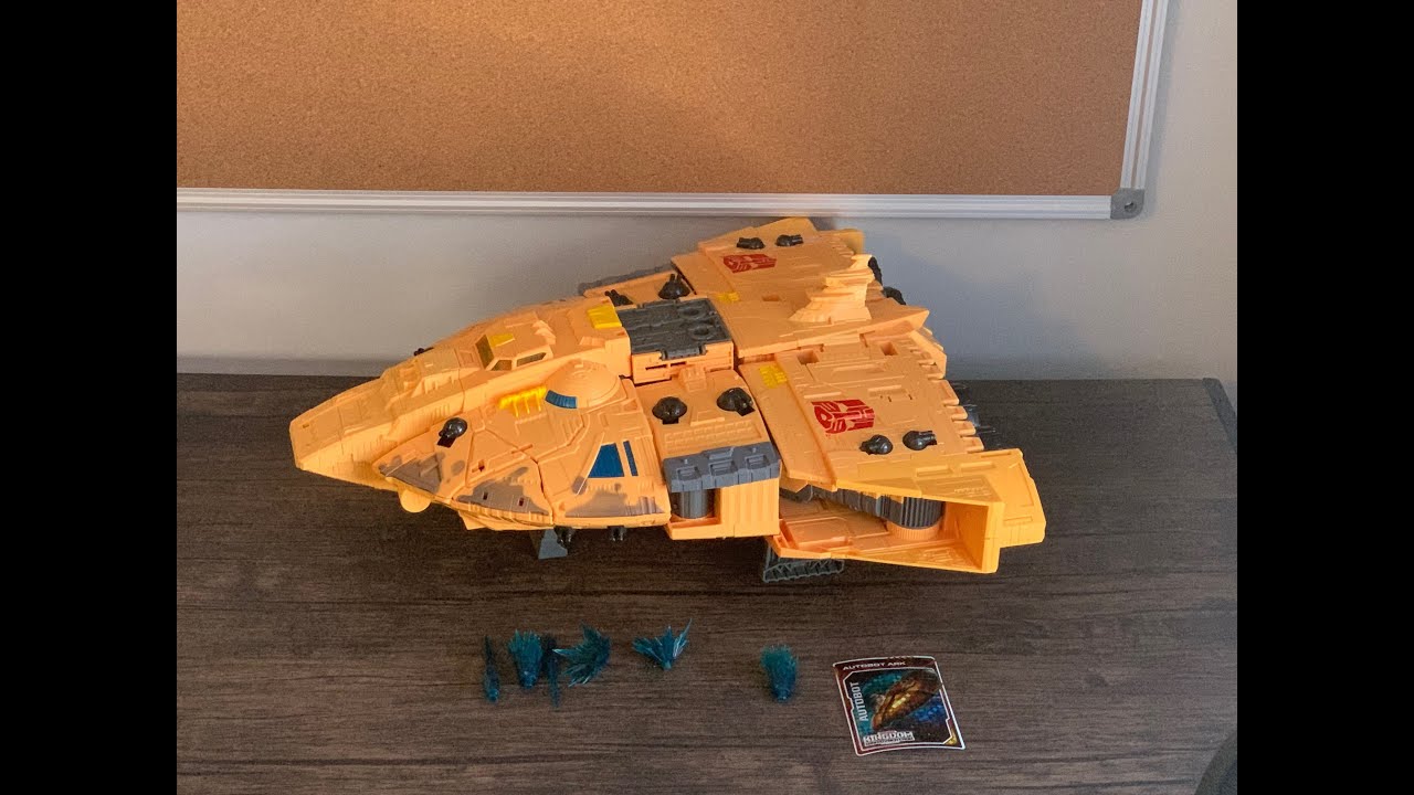 Review: Titan Class Autobot Ark (Transformers Kingdom) - YouTube