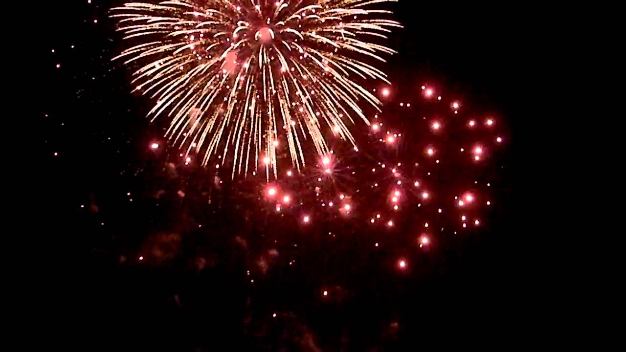 Itasca Fireworks - Coldplay's "Paradise" - YouTube