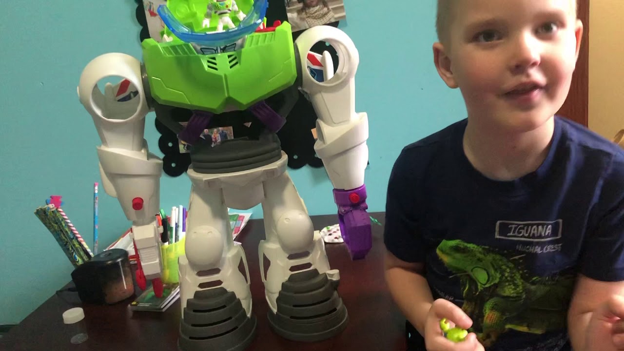 Imaginext Buzz Lightyear Mech (Oliver) - YouTube