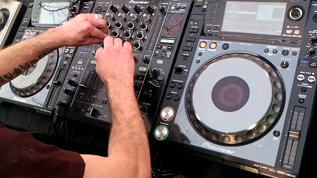 DJ Adrian @ The Reunion of the DJ Masters - YouTube