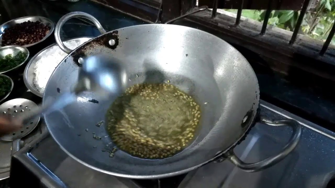 Paper Poha Chivda/सूखा पोहा - YouTube