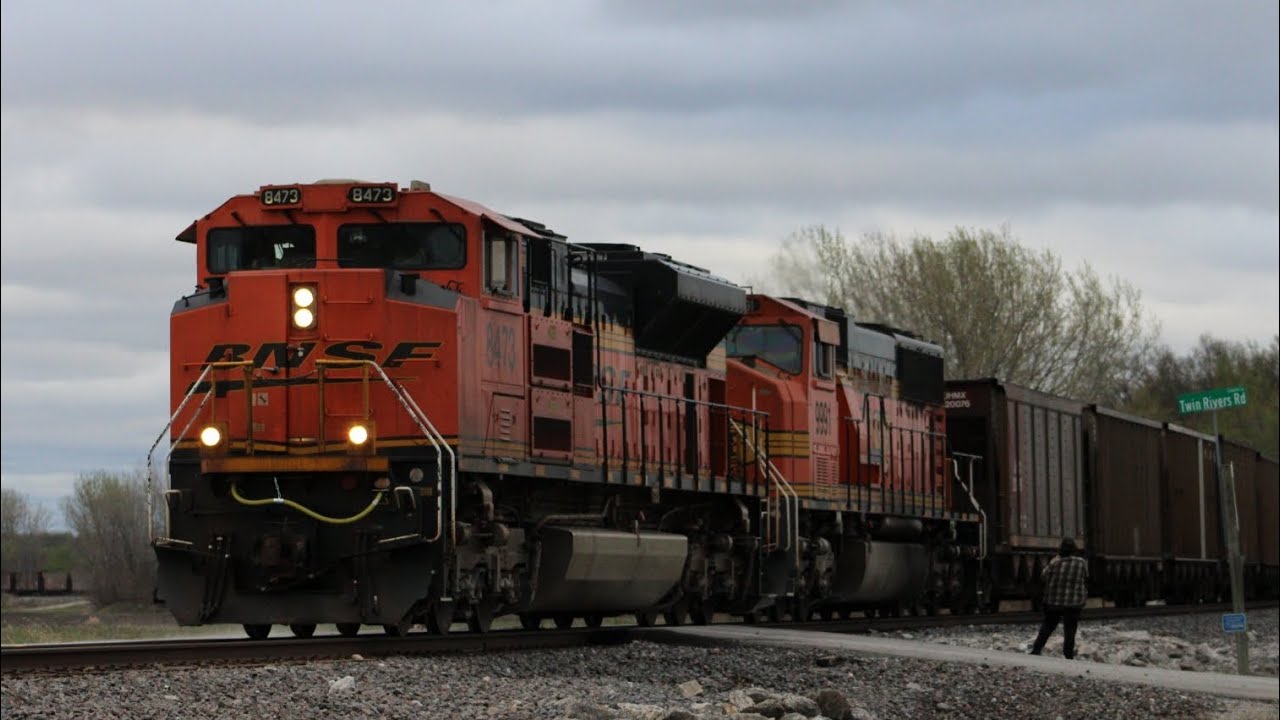 BNSF E-MHDBTM - YouTube