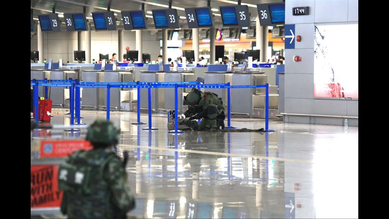 BREAKING Explosion rocks #Shanghai #Pudong Airport Terminal 2 #China ...