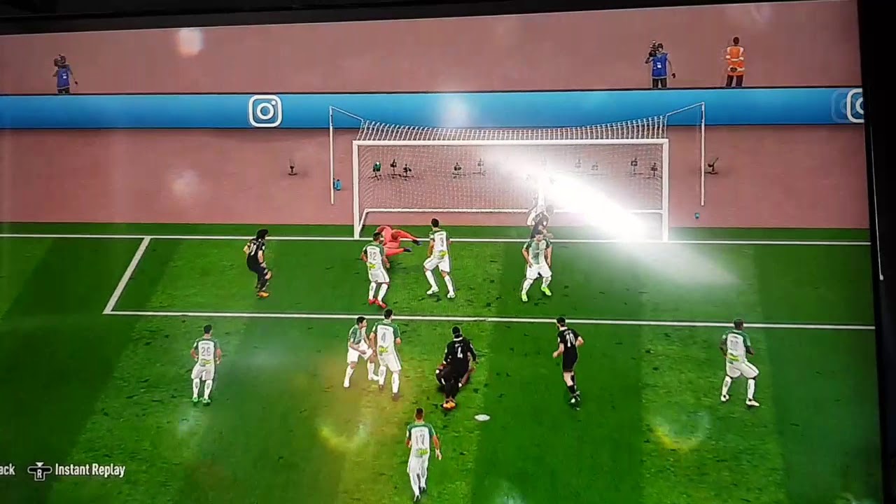 How to score from a corner ? - YouTube
