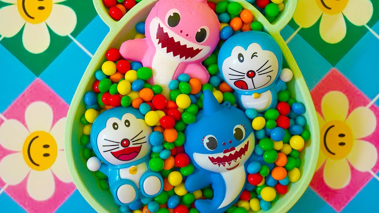 Mixing Baby Shark and Doraemon in bathtubs together funny - Magic ...