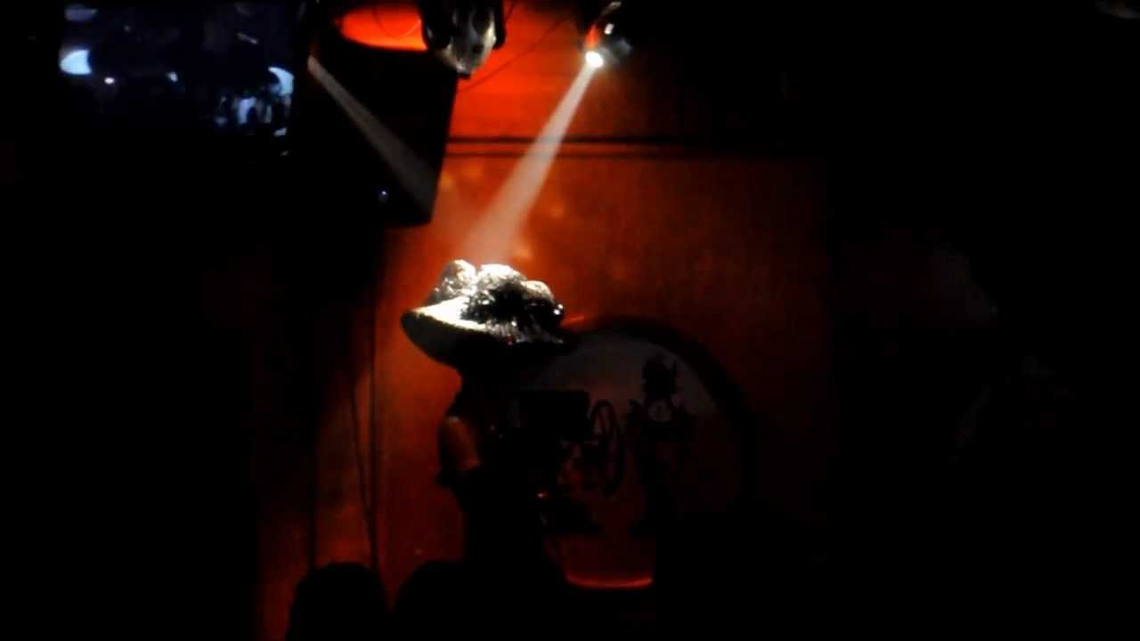 Victoria Alfaro - Lunarosa (TIBURON CLUB) - Rock and Love - YouTube Music