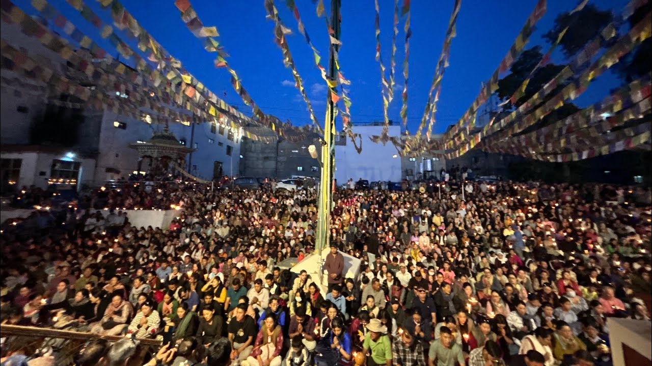 Candle March taken out in Leh in solidarity with accident victims - YouTube