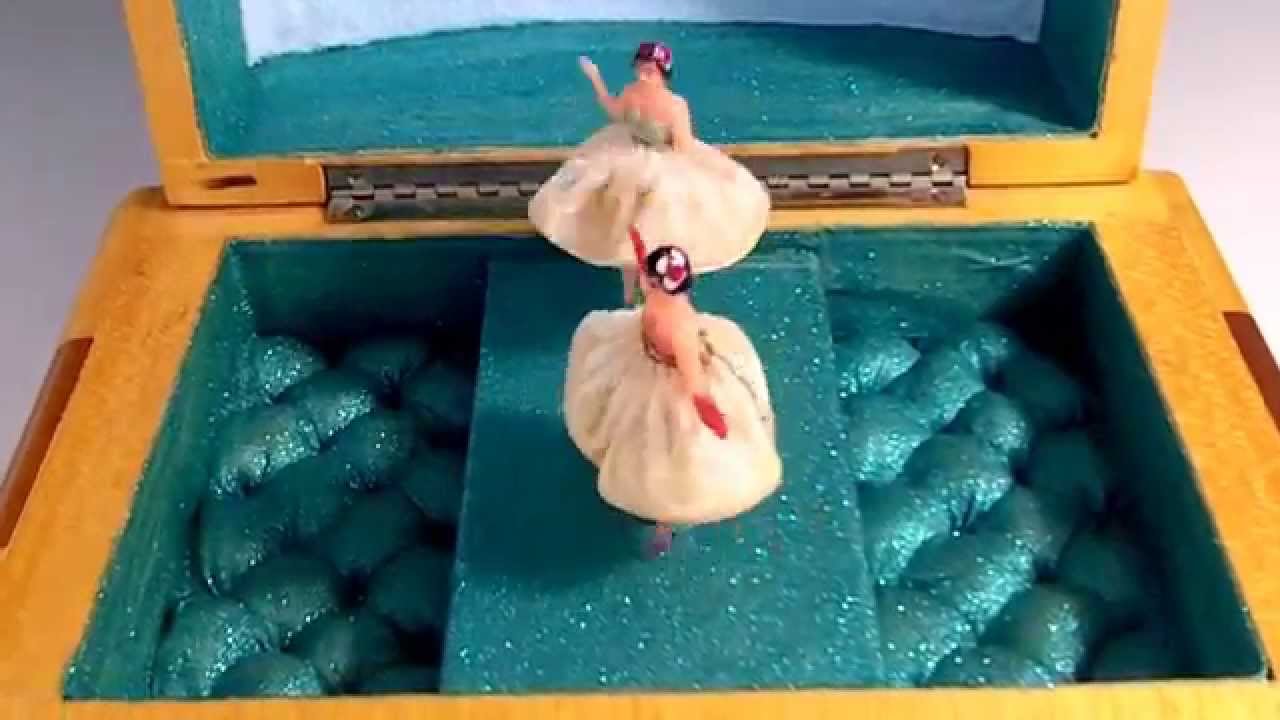 VINTAGE REUGE DOUBLE DANCERS DANCING BALLERINA MUSIC JEWELRY BOX - YouTube