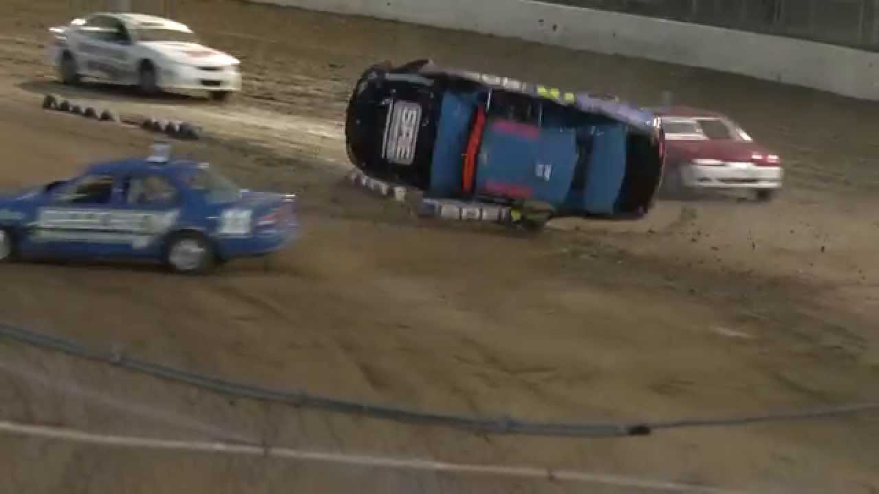 Street Stock Crashes Latrobe 22/3/14 - YouTube