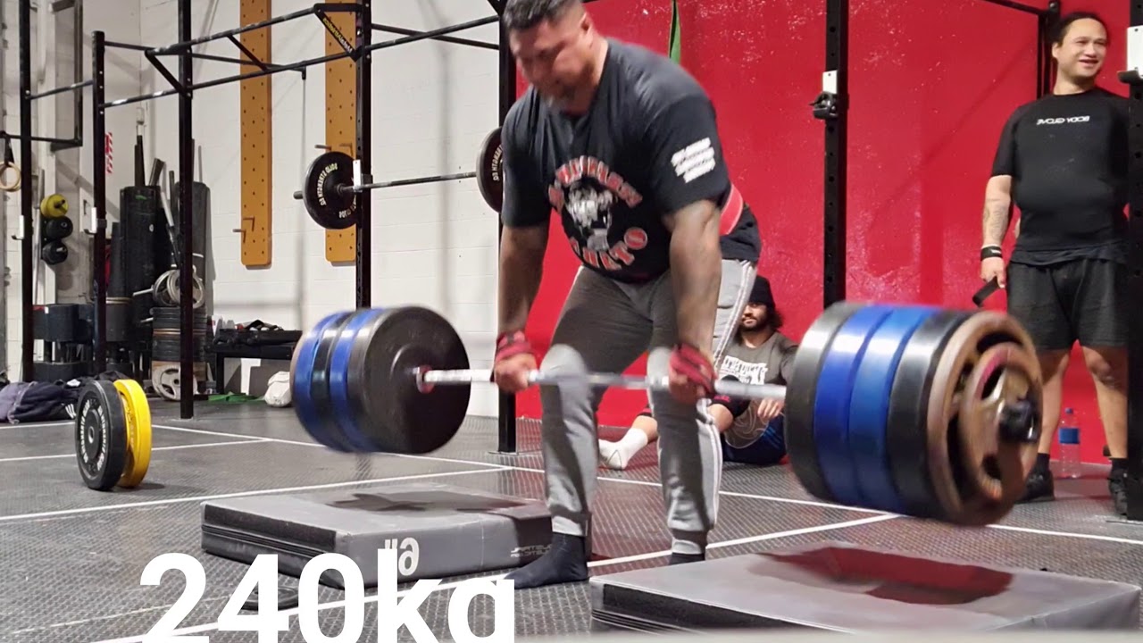 Chasing that partial deadlift... top set 240kg for 7 reps - YouTube