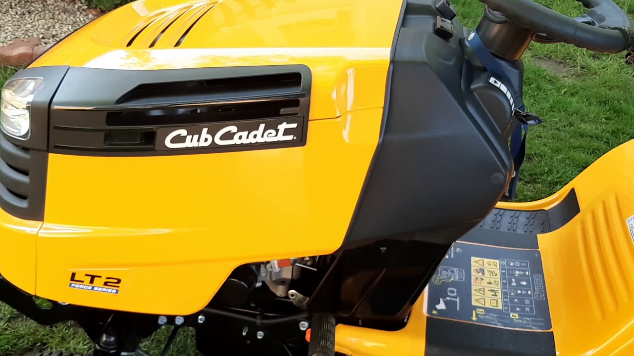 Cub Cadet LT2 NR92 - YouTube