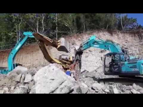 Incident 3 Kobelco Excavators Evacuate Komatsu Excavators - YouTube