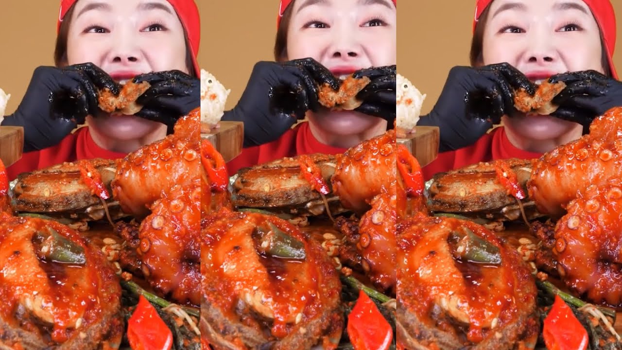 Hot Spicy Octopus Abalone Seafood Boil/EAT FOOD - YouTube