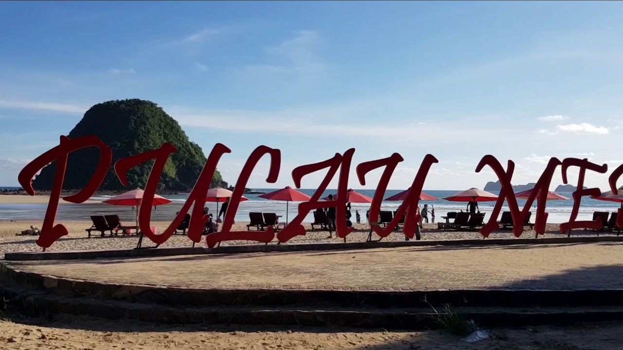 Pantai Pulau Merah Banyuwangi 2019 Full HD - YouTube