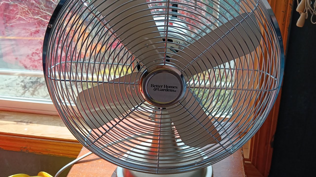 2022 Better Homes & Gardens 12" Oscillating Table Fan Model SFDR0 ...