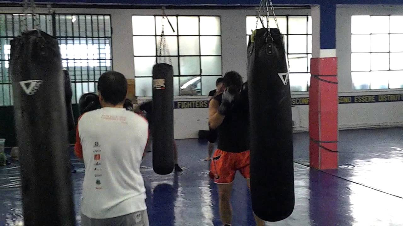 K1 style corso amatori a Milano con Max Greco University of Fighting ...