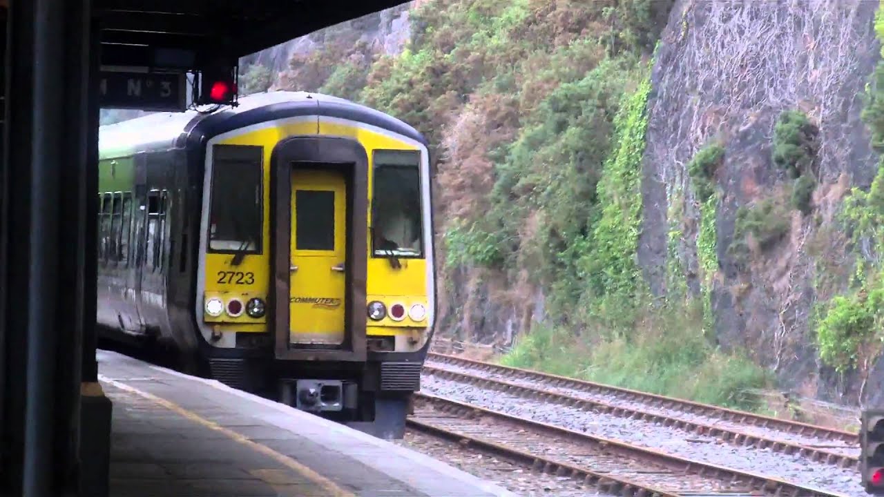 Waterford Plunkett HD-Irish Rail 2700 class no.2723+2726 departs on ...