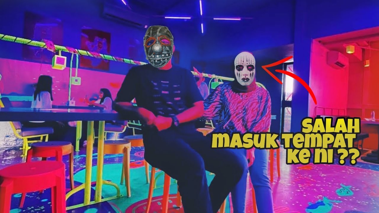 Makan aiskrim dalam cafe Glow in the dark | Tido fish IPOH PERAK - YouTube