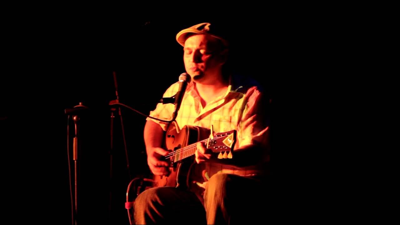 Little G. Weevil - On My Way to Memphis 2014 Chaplin Kávézó - YouTube