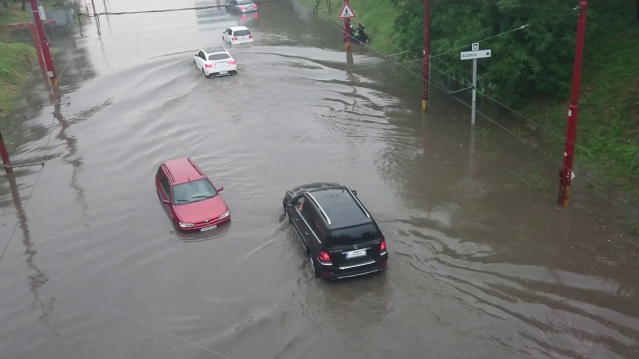 Bratislava - potopa - YouTube