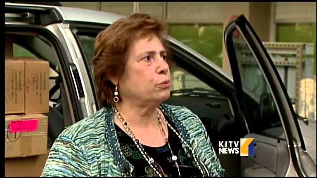 Friends remember Loretta Fuddy following the news of her passing - YouTube