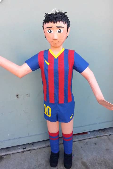 Piñata de messi - YouTube