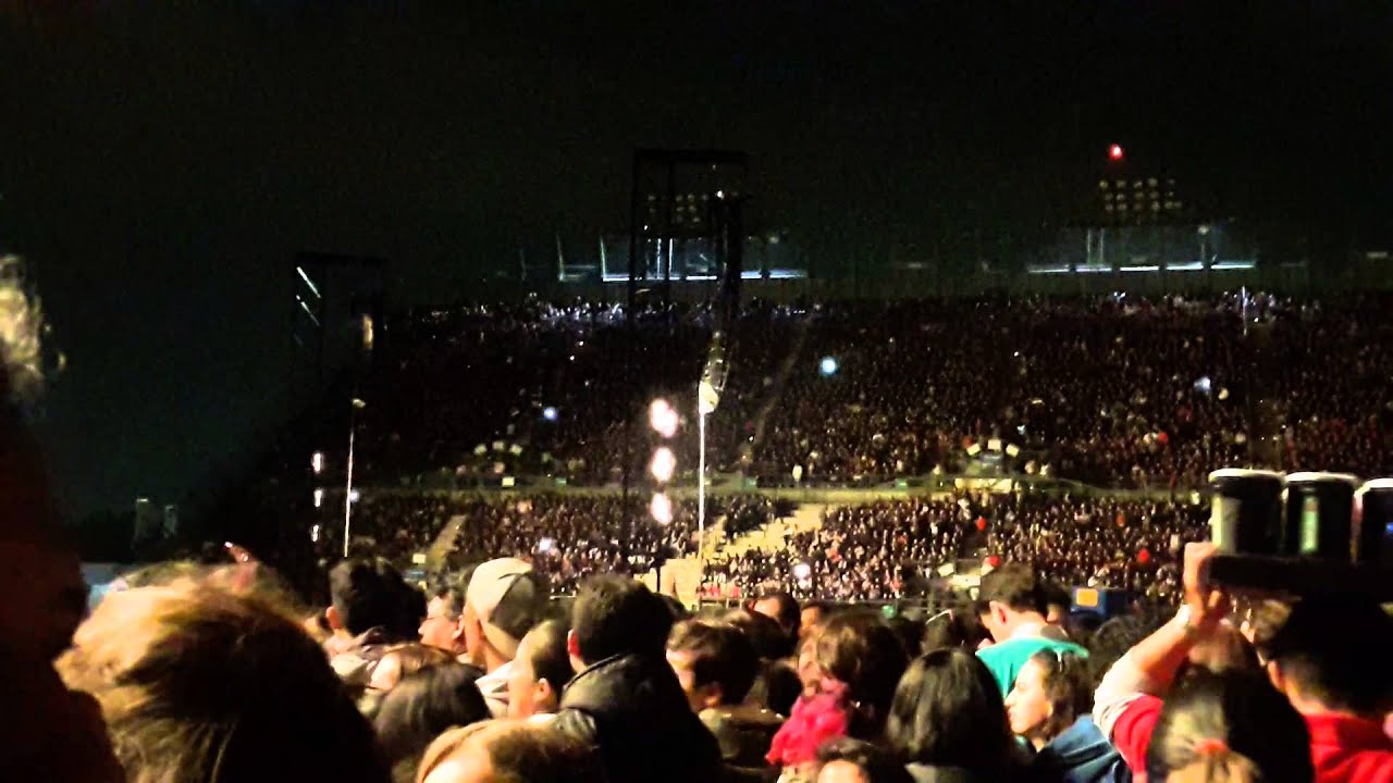 20160301 21:23:06 En las Gradas la ola presente Maroon 5 Foro Sol ...