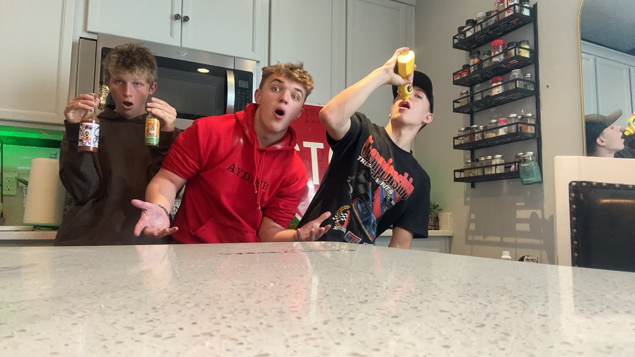 Vlogging! Writing names! We have YouTube beef! :D - YouTube